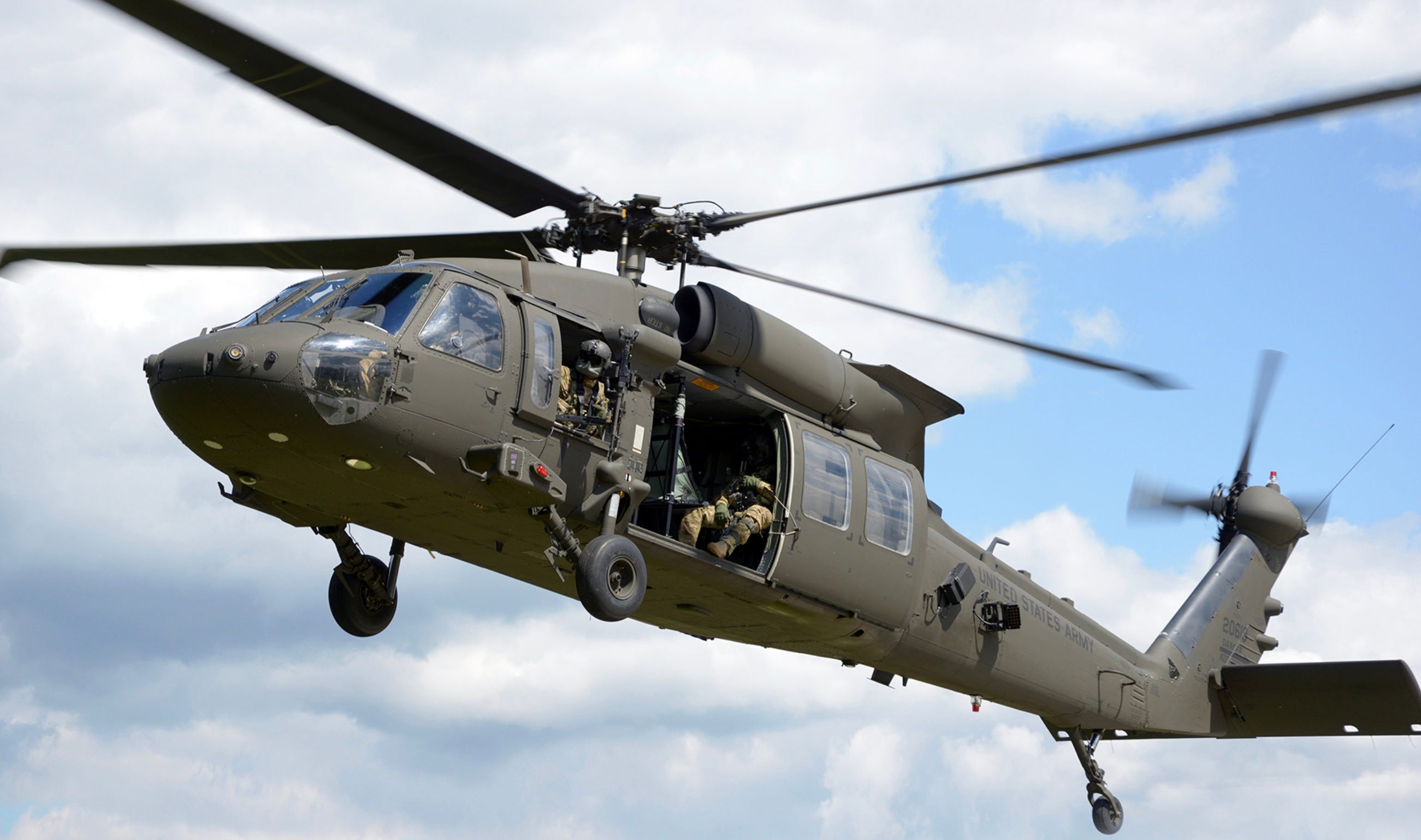 Why Does The US Army Operate Black Hawk Flights In DC?