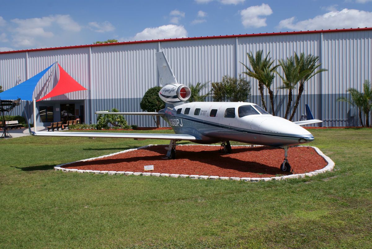 Piper Private Jet: The Piper PA-47 PiperJet