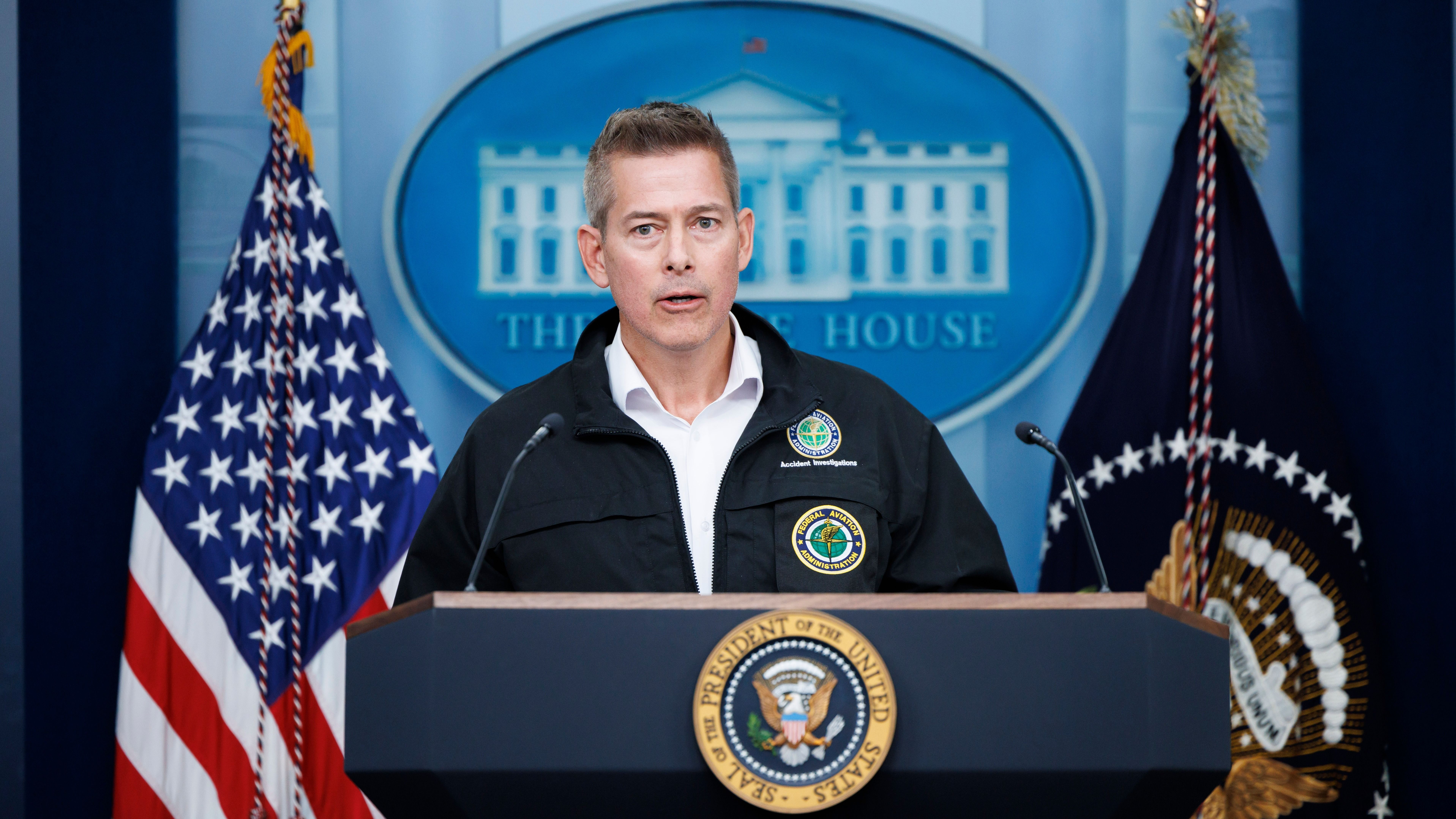 USDOT Secretary Says Pilots Should Lose Their Licenses If At Fault For ...