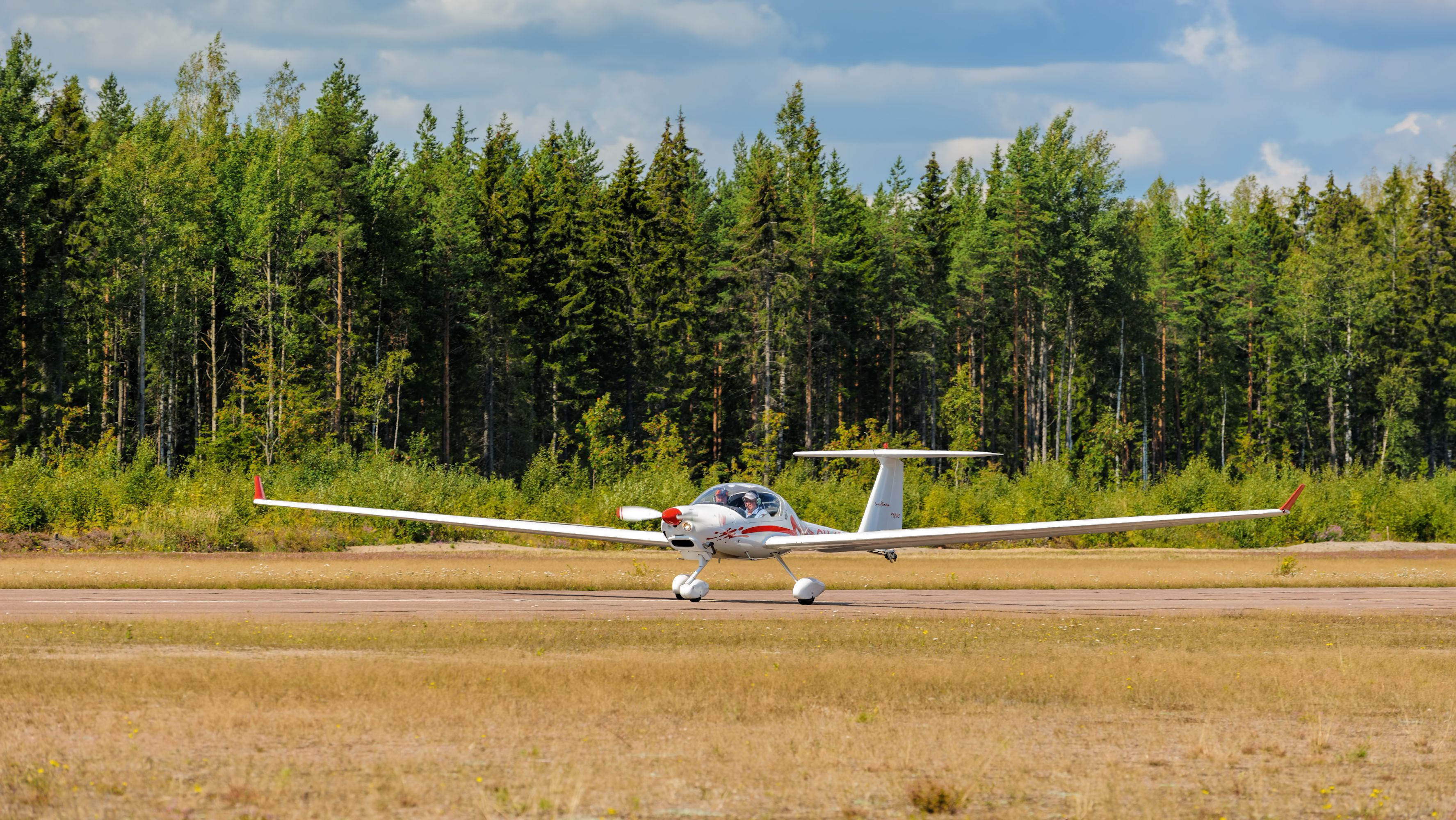 What Makes The Diamond DA20 So Popular?