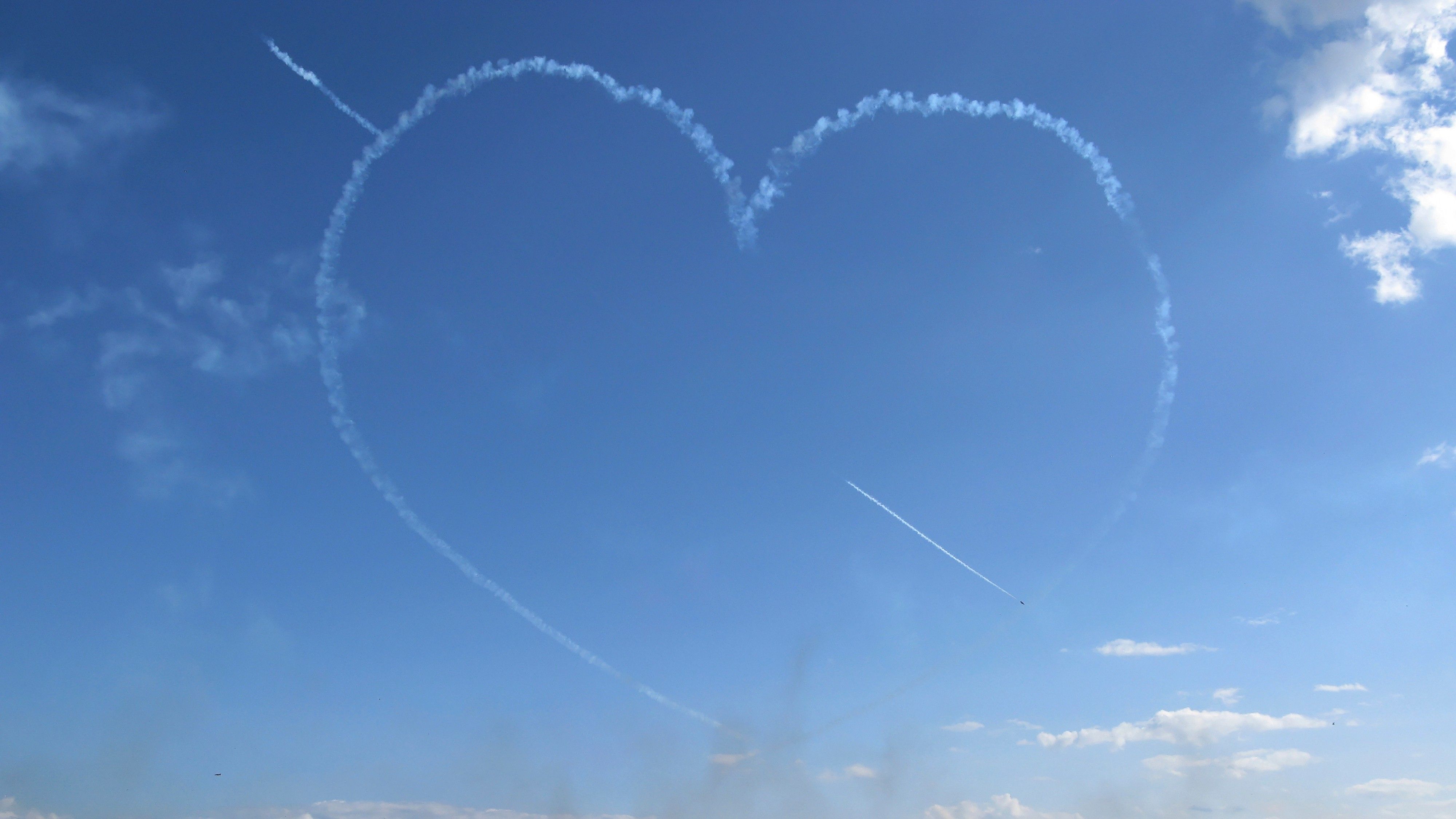 Valentine's Day: What Caused Your Love Of Aviation?