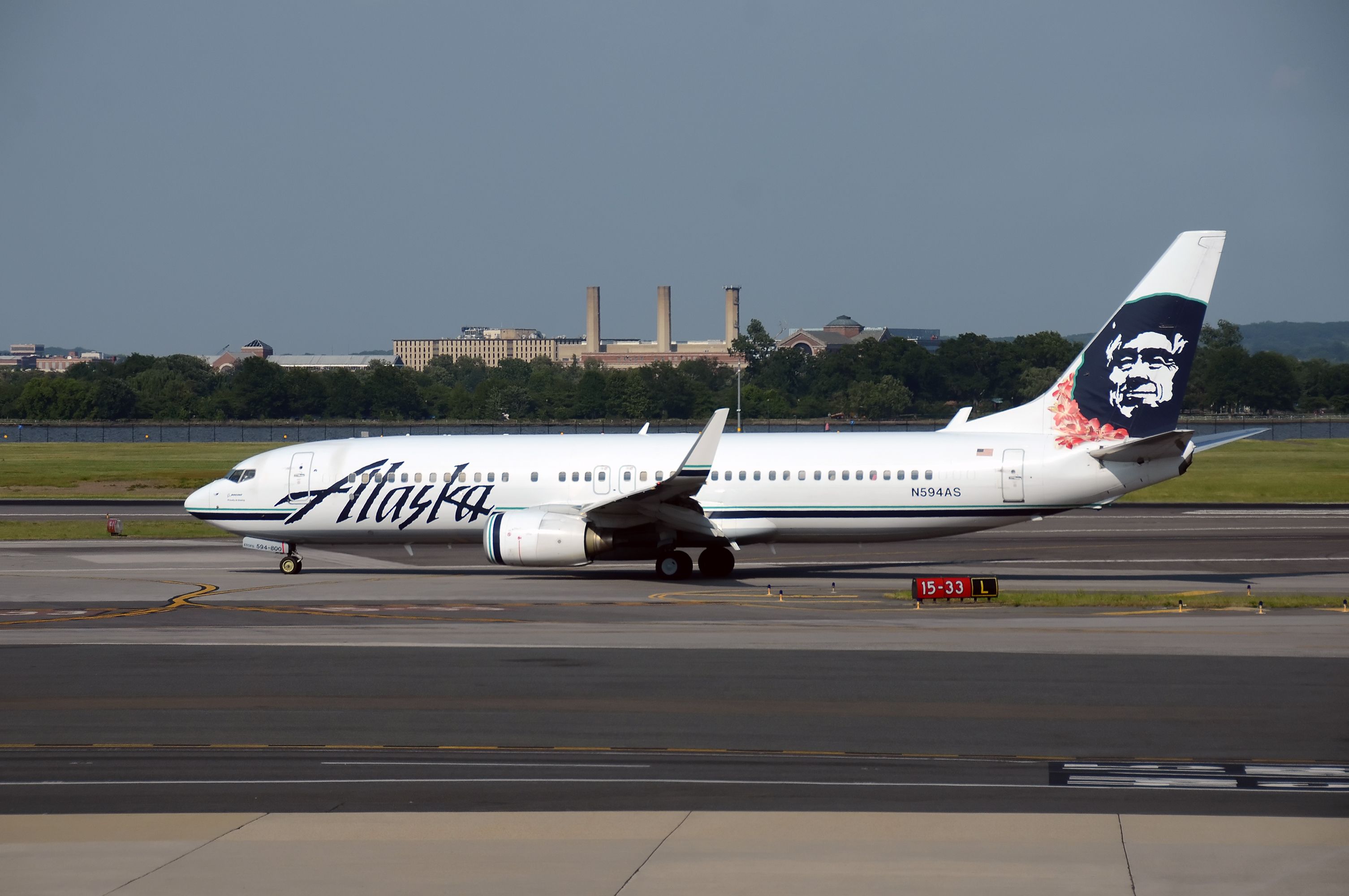 Why In The World Is Alaska Airlines Flying One-Way From Cleveland To ...