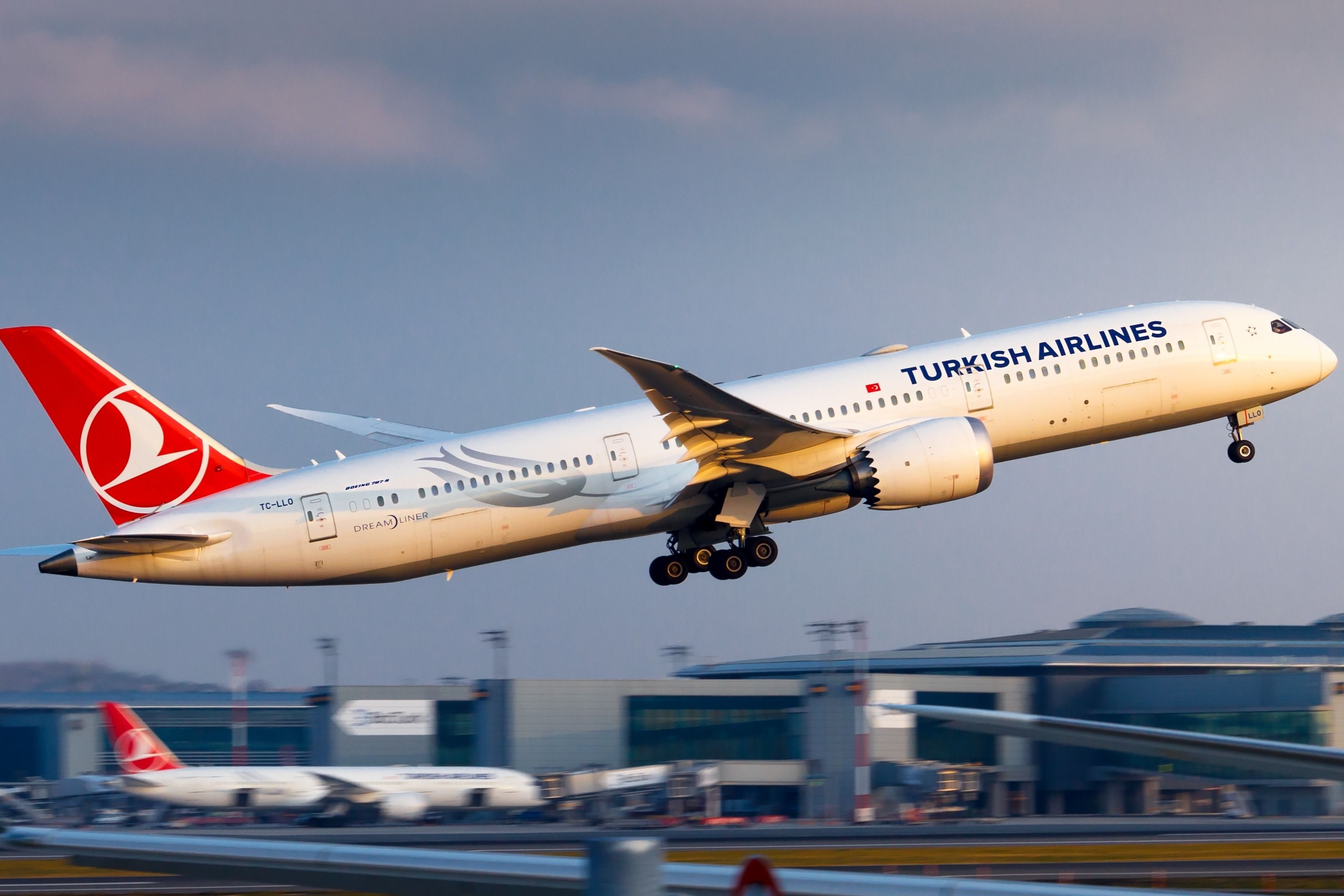 Massive Turkish Airlines Boeing Order Could Take 6 More Months To Finalize