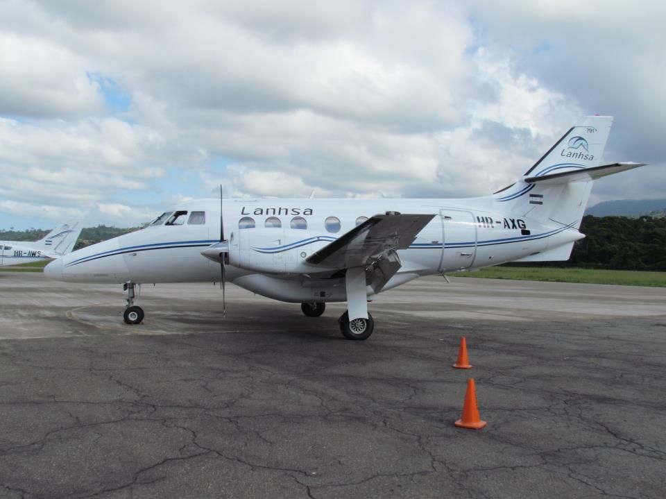 12 Dead, 5 Rescued & 1 Missing After Lanhsa JS32 Aircraft Crash In The ...