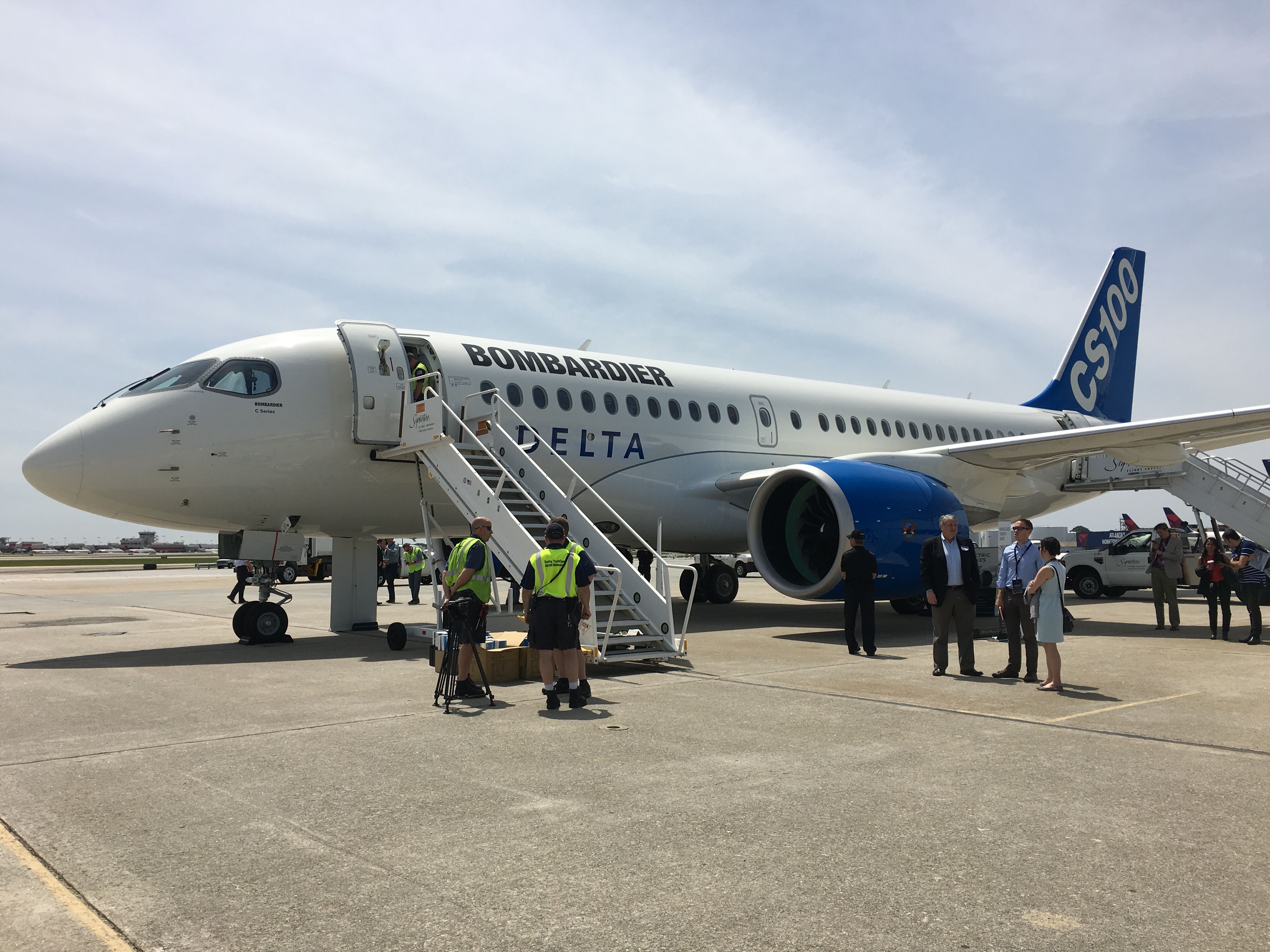 How Does The Airbus A220 Compare To The Embraer E2 For Regional Airlines?