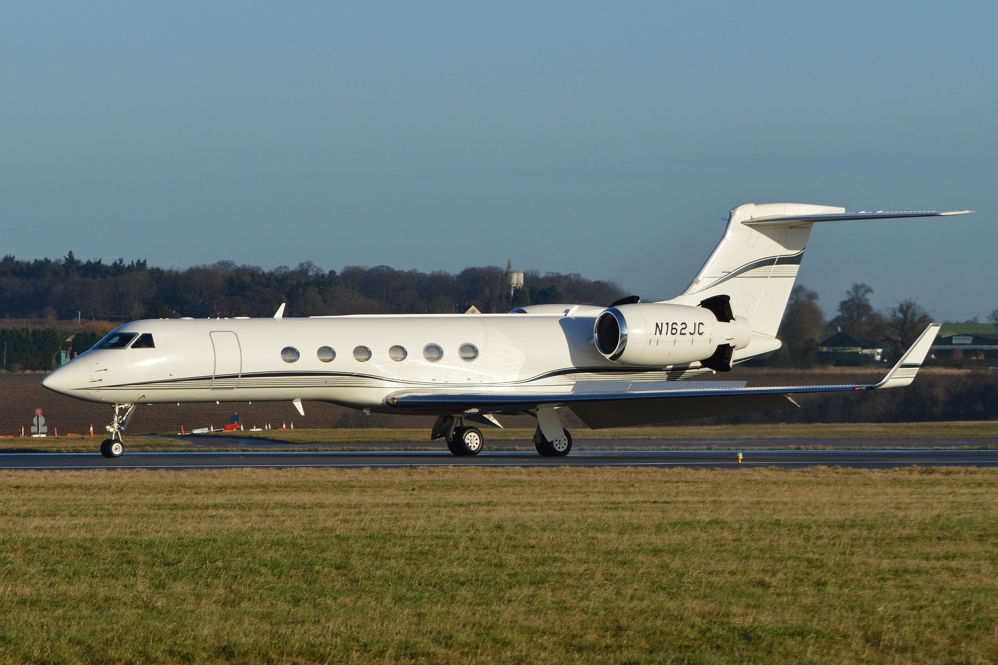 Inside The Luxurious World Of Jim Carrey's Private Jet