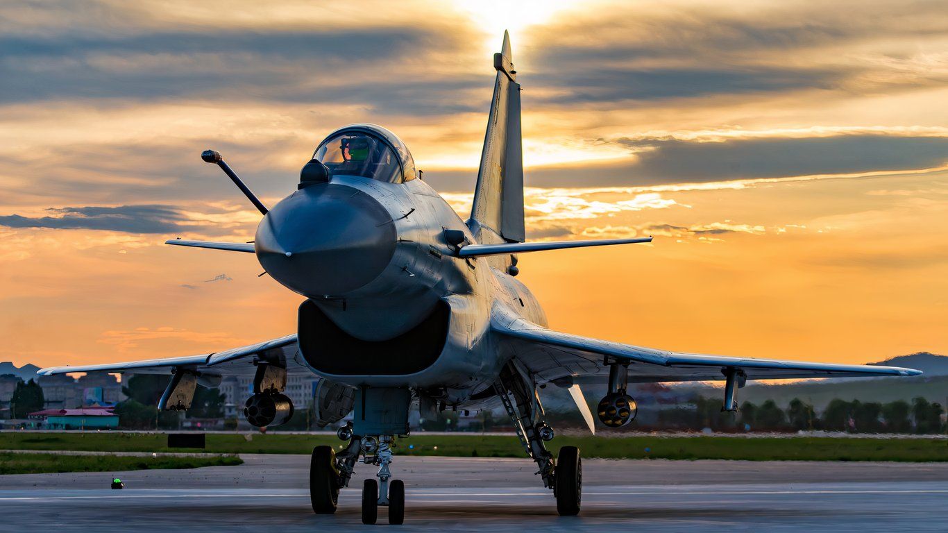 Eight 4.5-Generation Fighter Jets Produced Worldwide