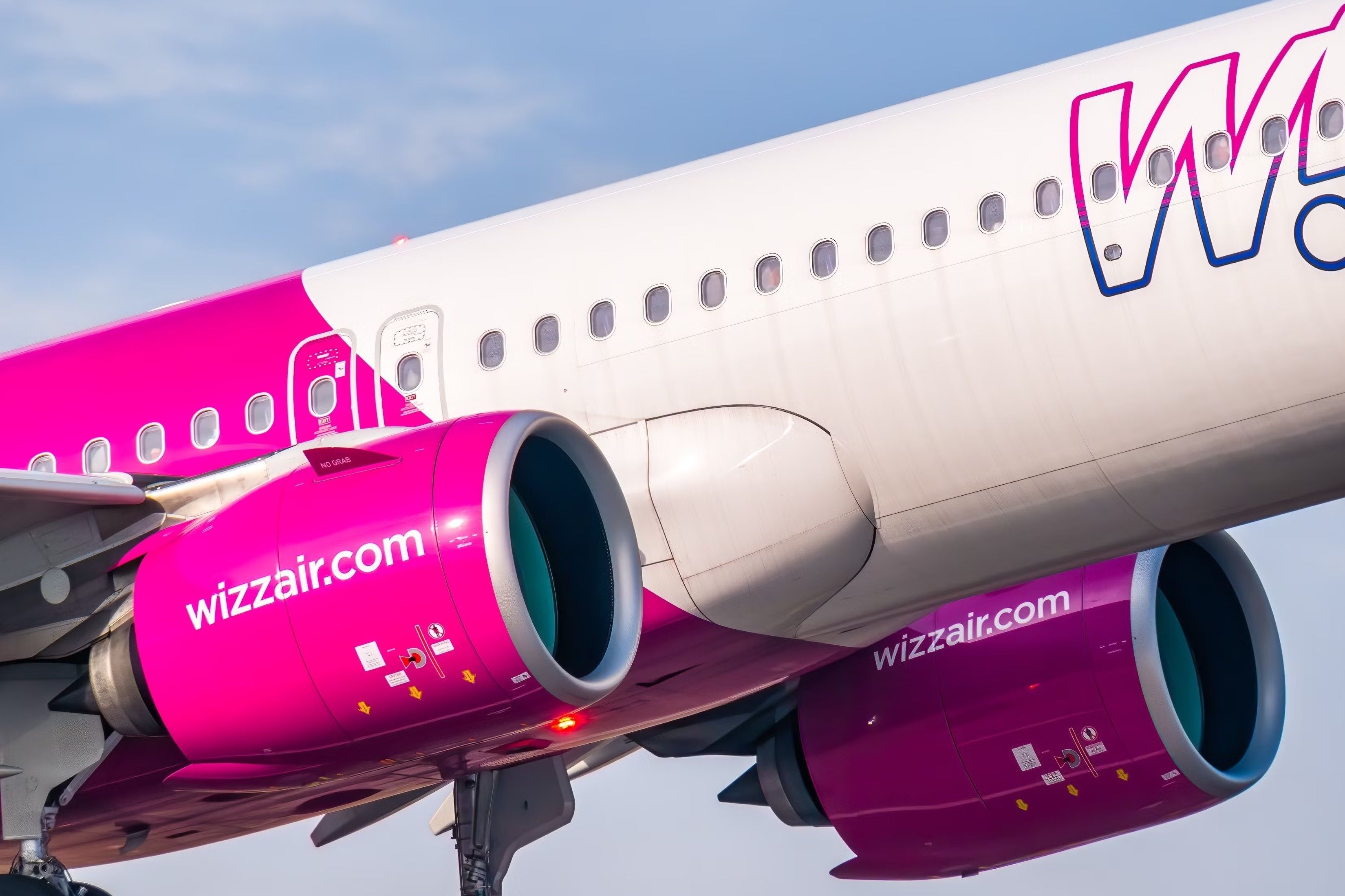 Scandinavian Airlines System Flight 751: The Story Of The 'Miracle At ...