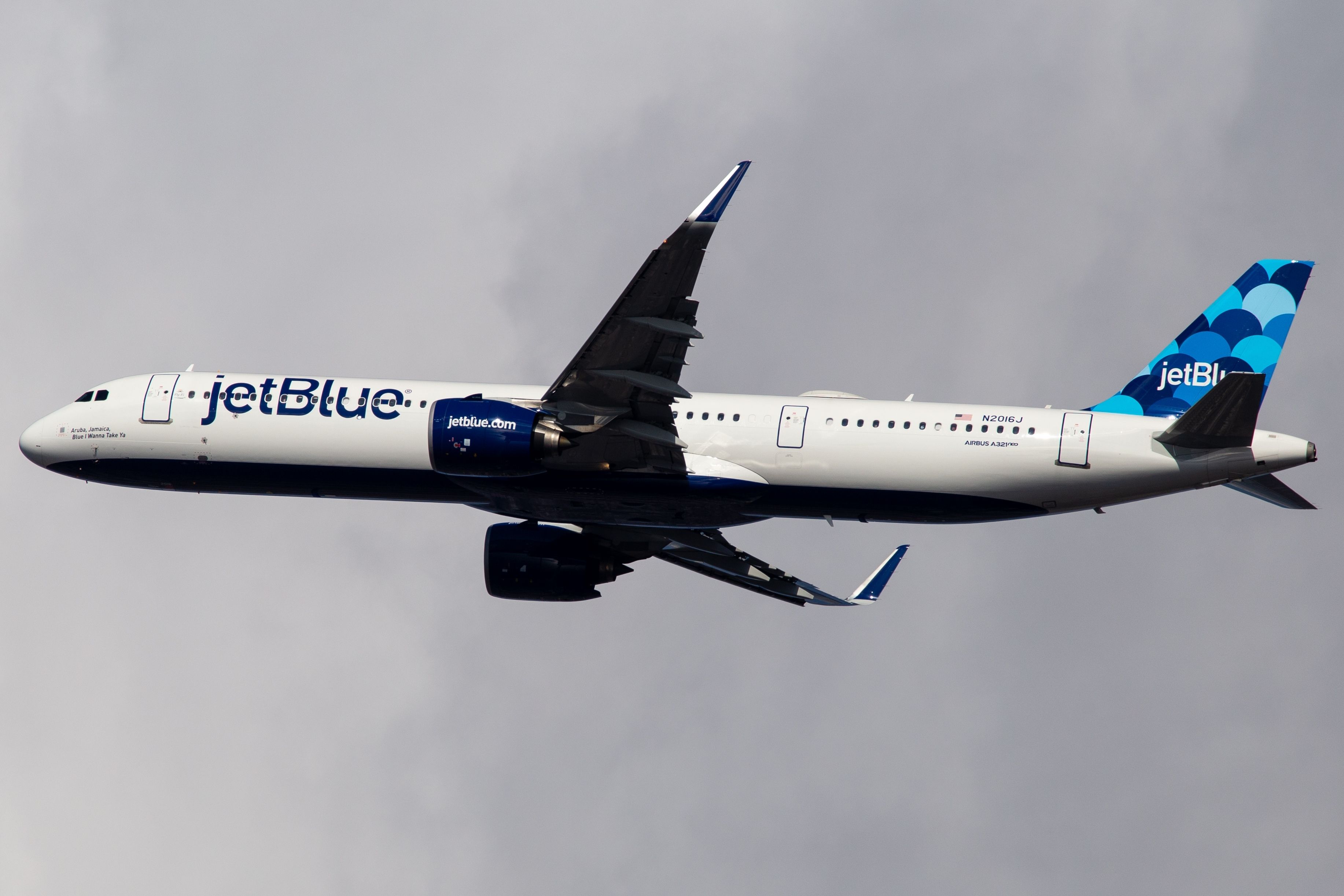 67 JetBlue Pilots Take Early Retirement As Airline Tackles Labor Costs