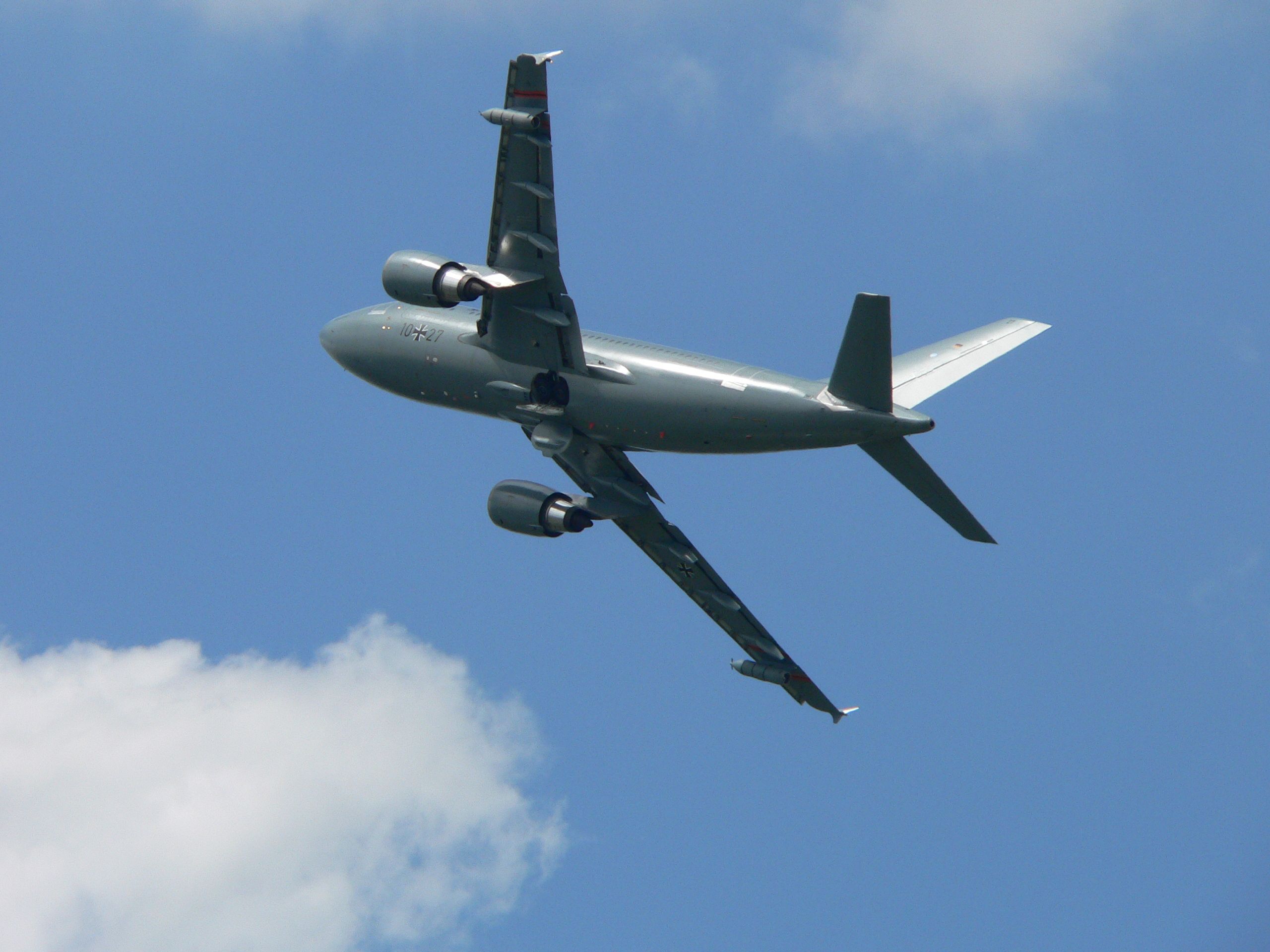 ما هي قدرات طائرة إيرباص A310 MRTT متعددة المهام؟ | Arab Defense ...