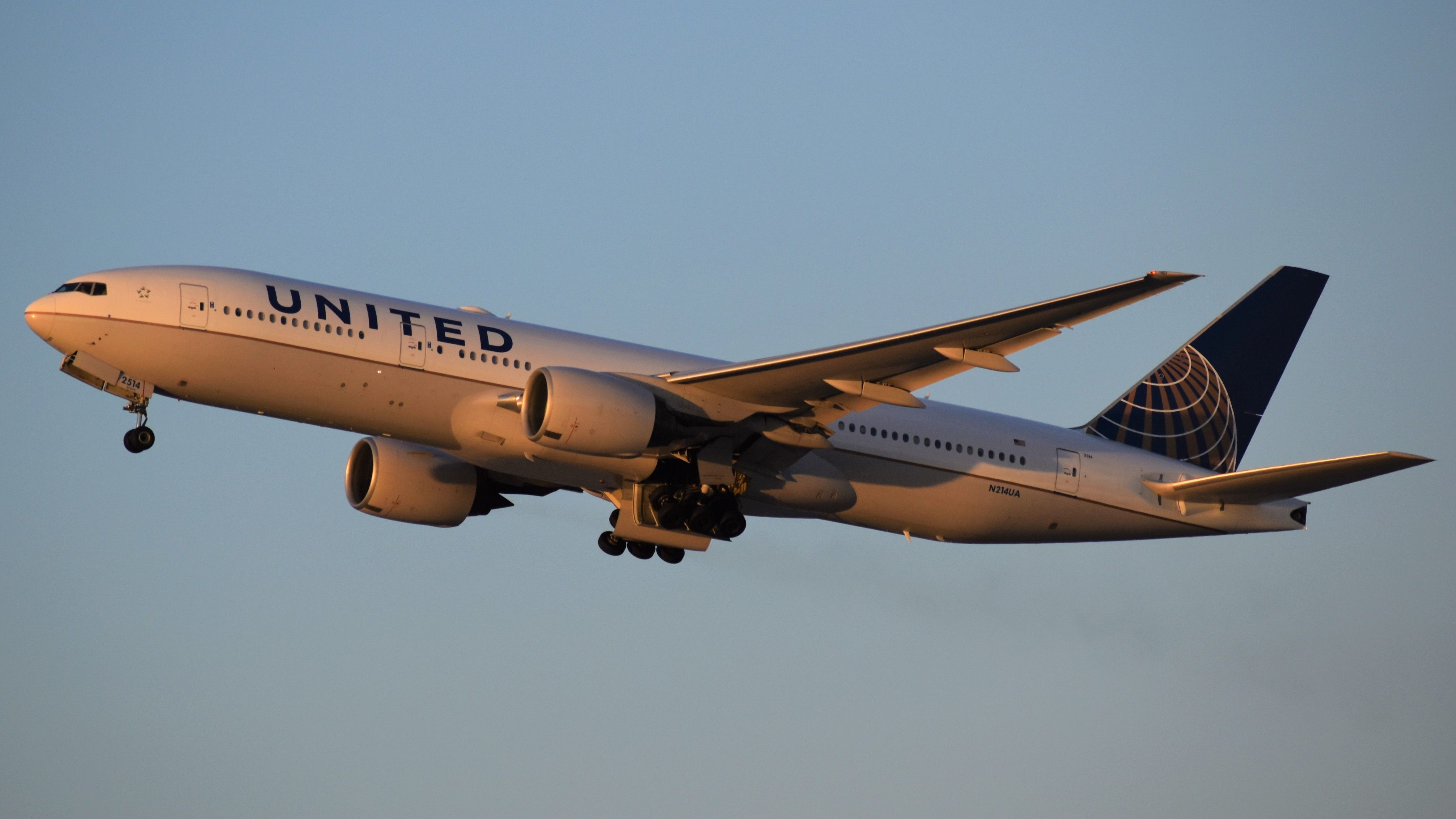 Trip Review: United Airlines Boeing 777 Economy Class From San ...