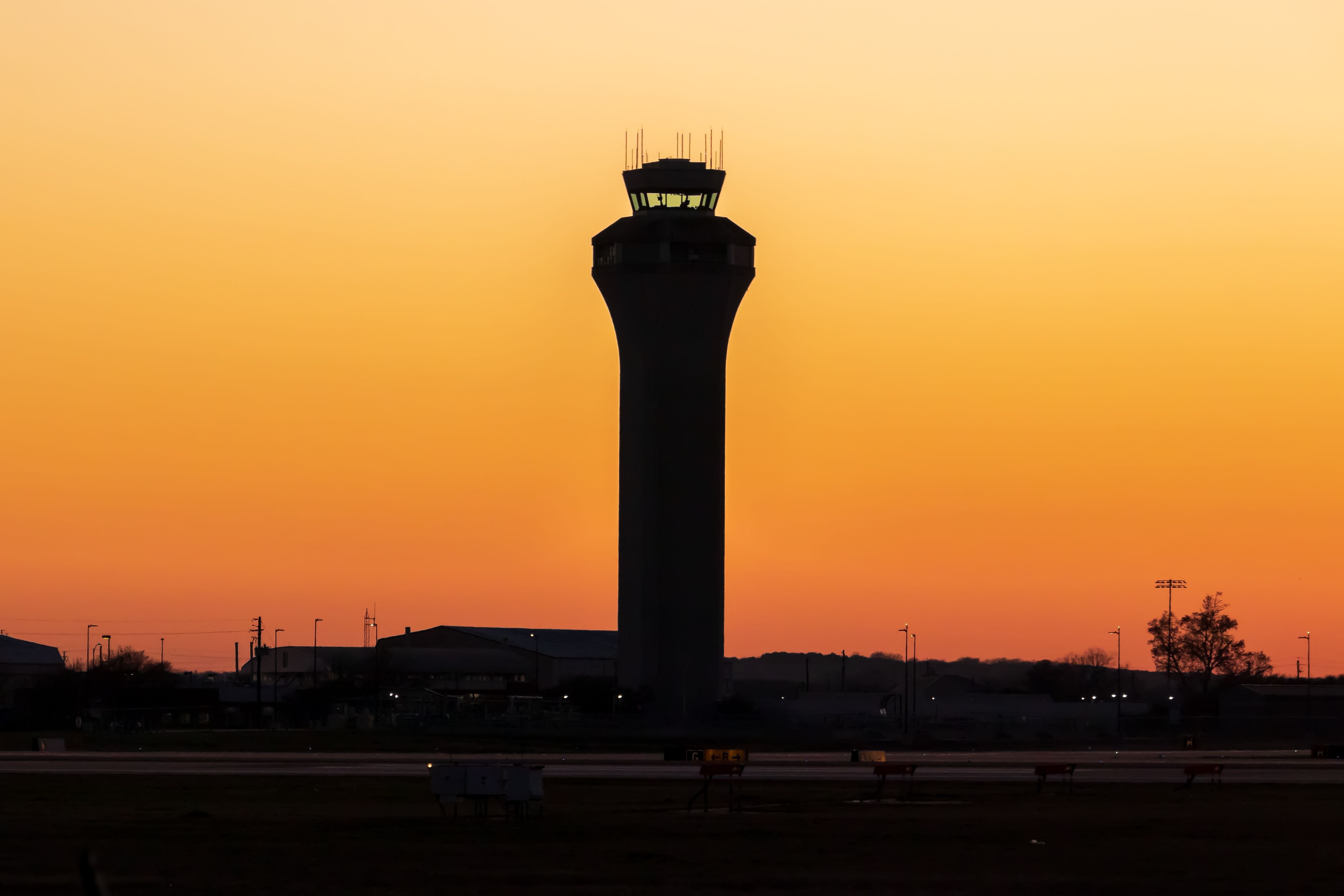 Can Pilots Keep You Safe If ATC Communications Are Lost?