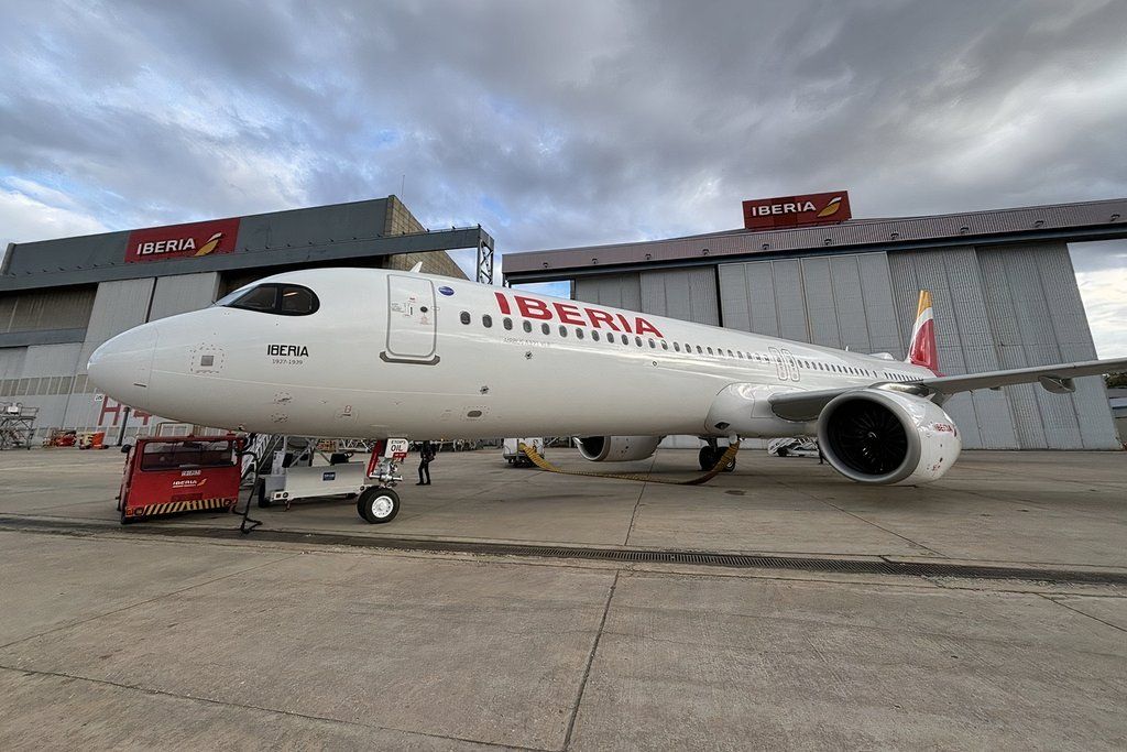 National Airlines - The Sunshine Airline From Florida
