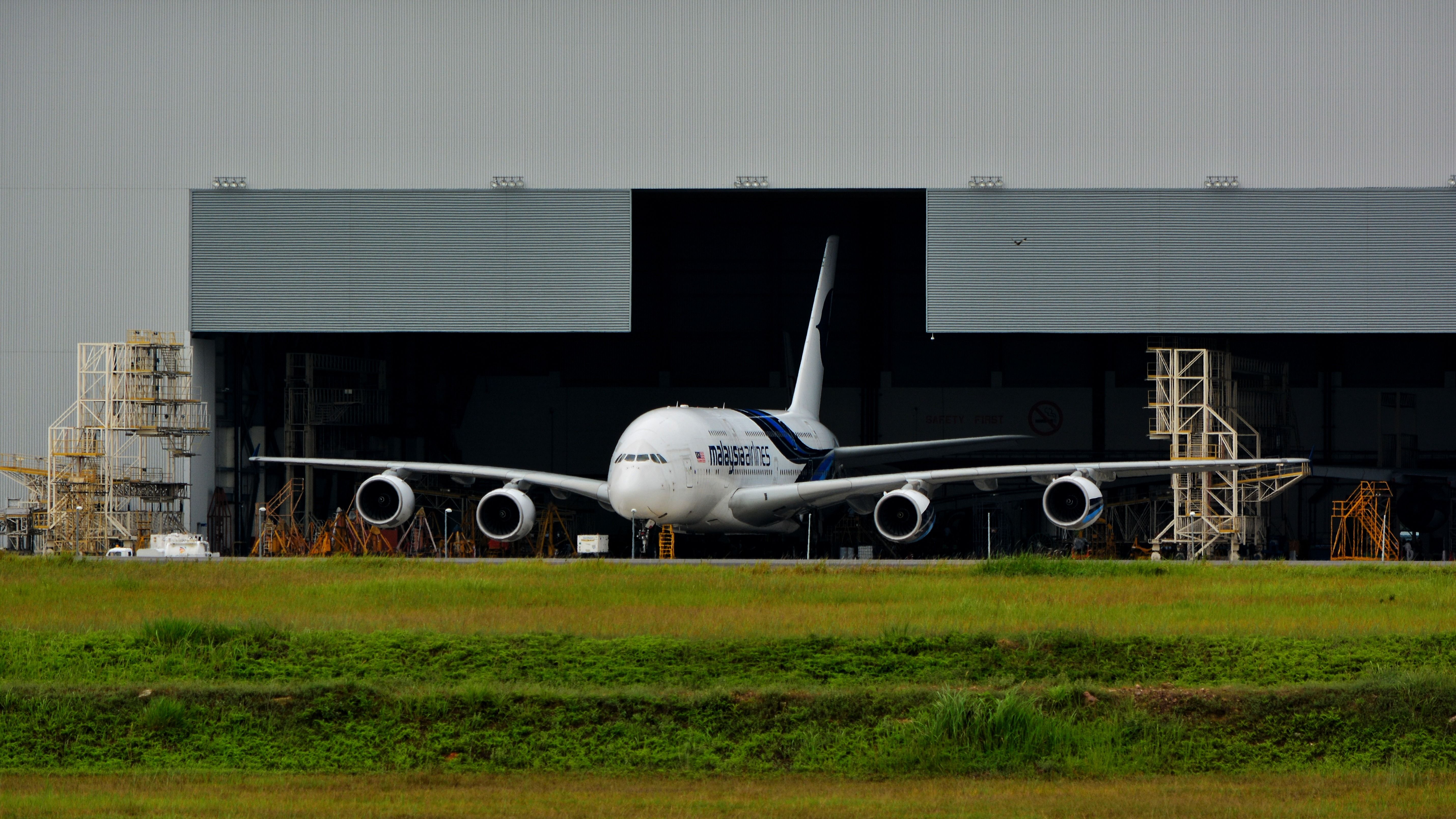 Double Wing Time: Rolls-Royce's New Trent 1000 Blade To Be Certified In ...