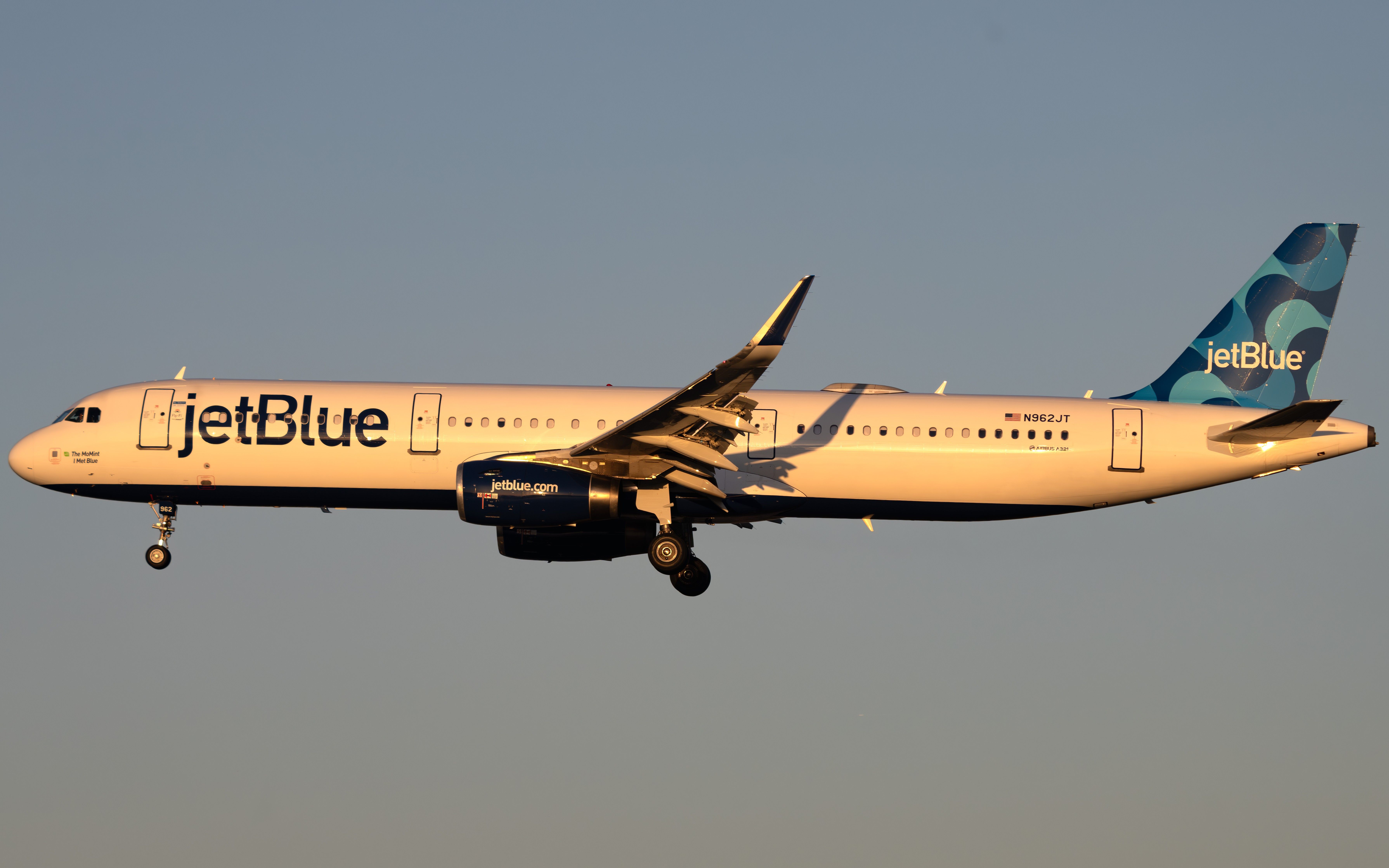 This Major US Airline Is Now Using AirTags To Track Lost Luggage