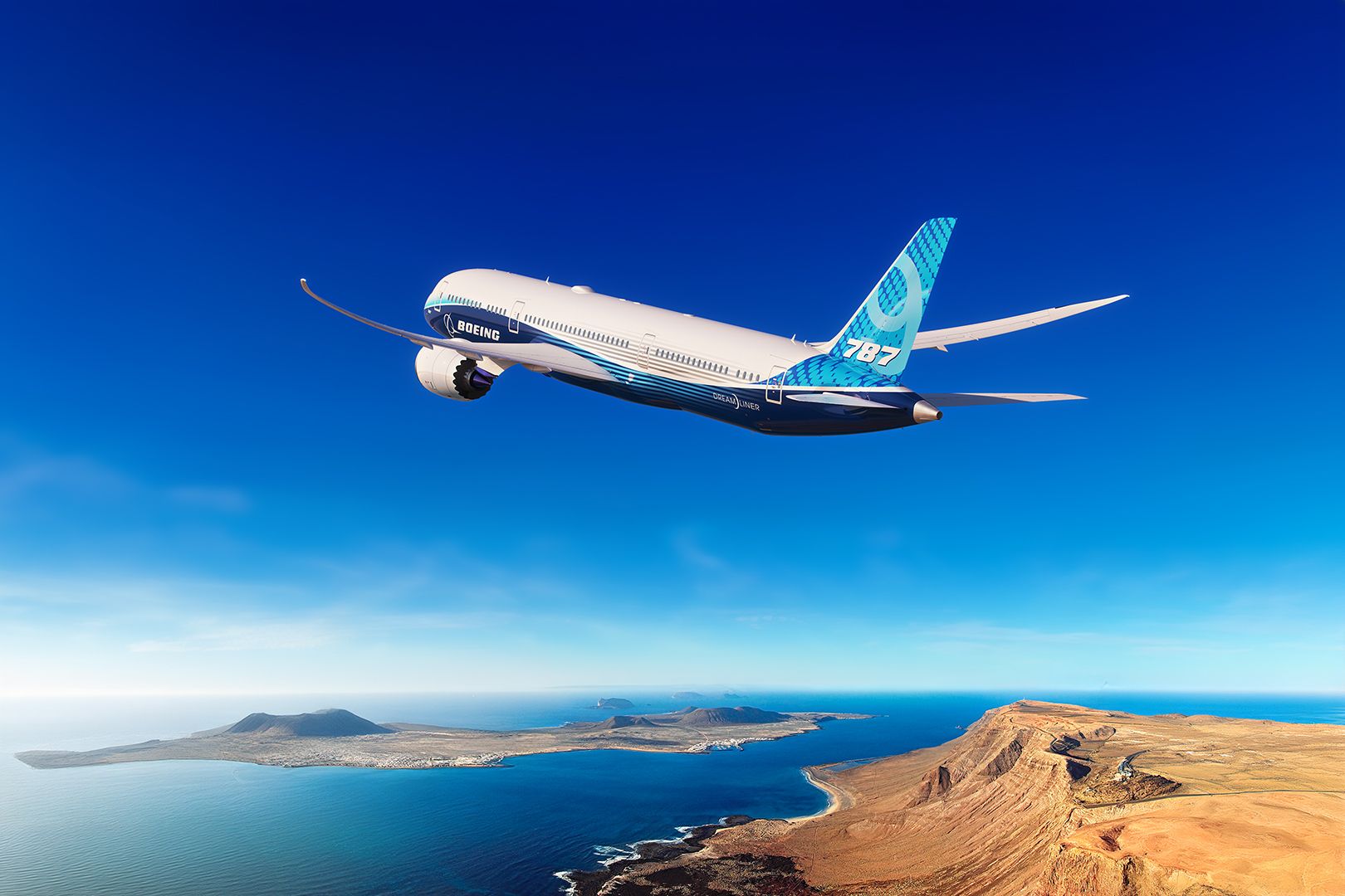 FAA & Boeing Defend 787 Dreamliner Fuel Switch Safety Amid Controversy