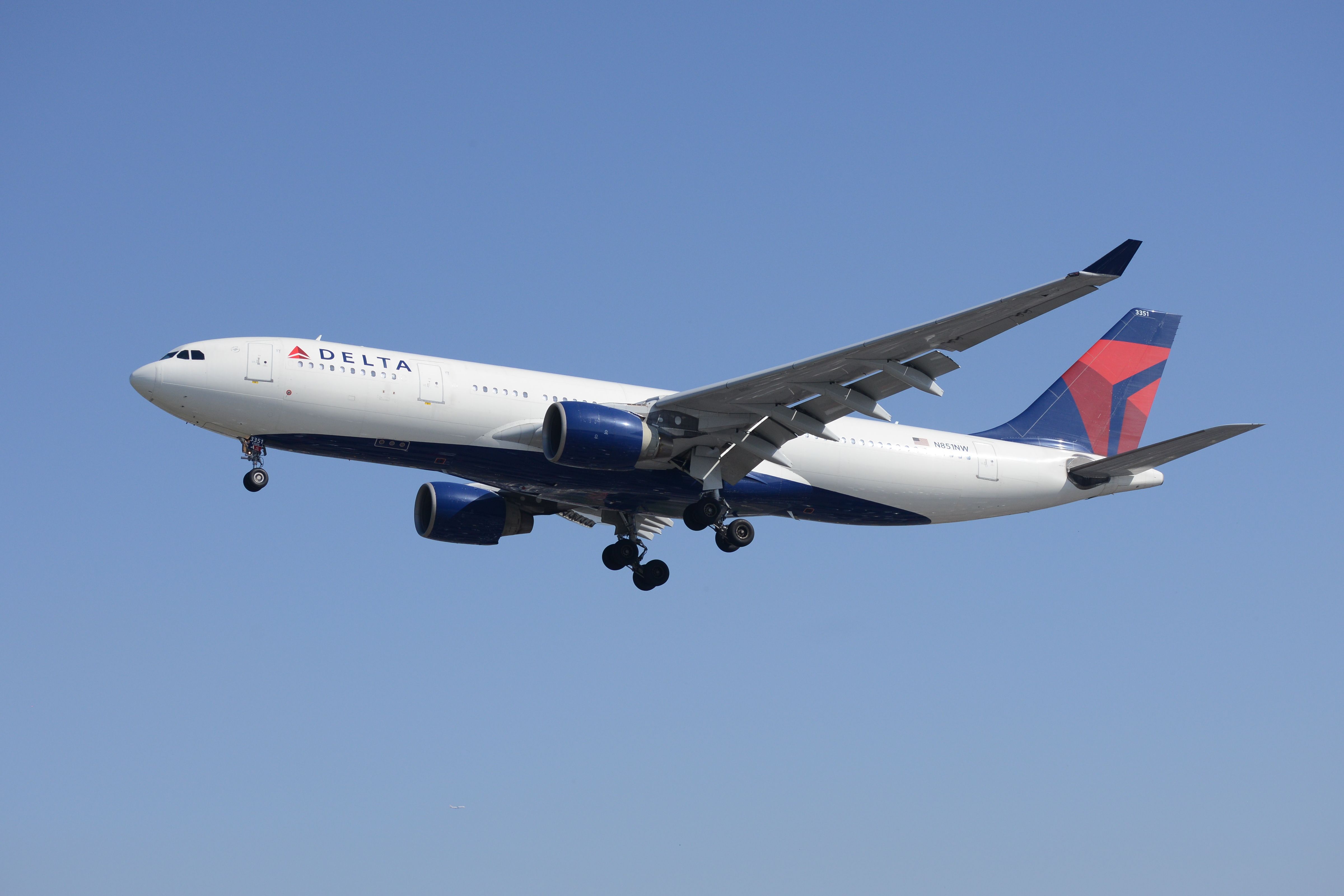 Delta A330 Damaged in Hailstorm: Flight Diverted Back to Barcelona