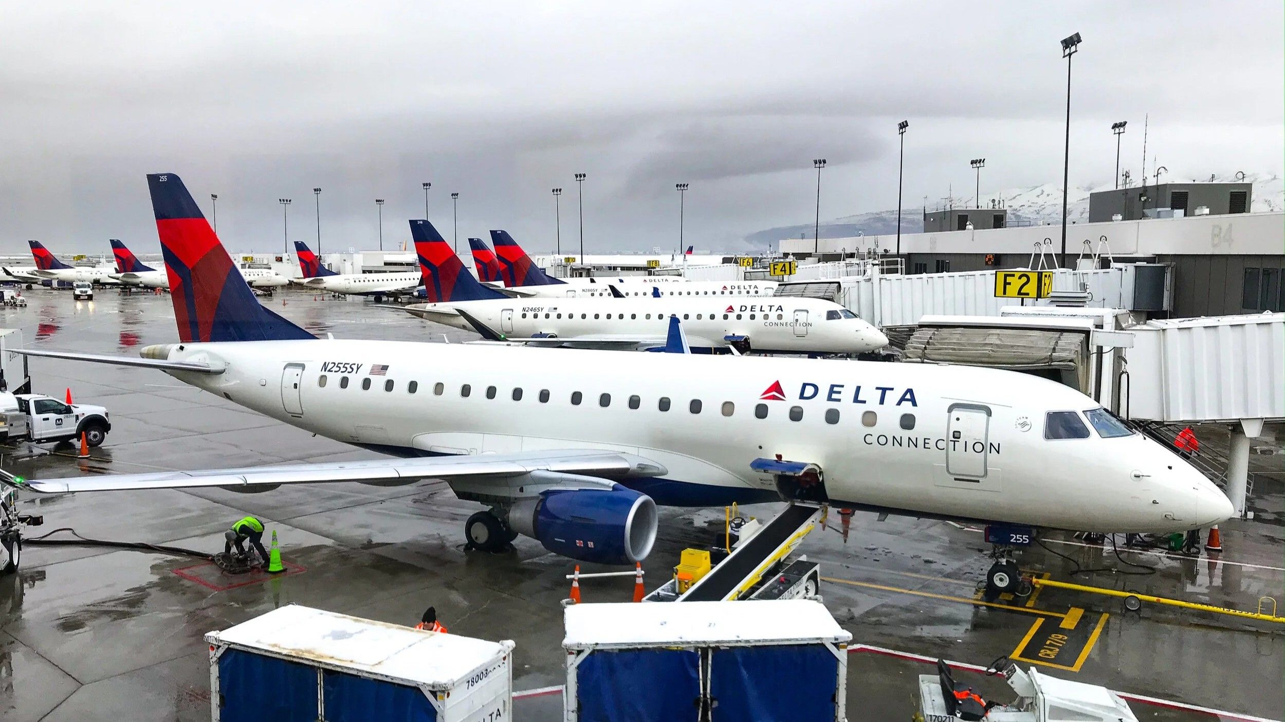 Air Force Says B-52 Bomber Was On FAA-Approved Flight Path Amid Delta ...