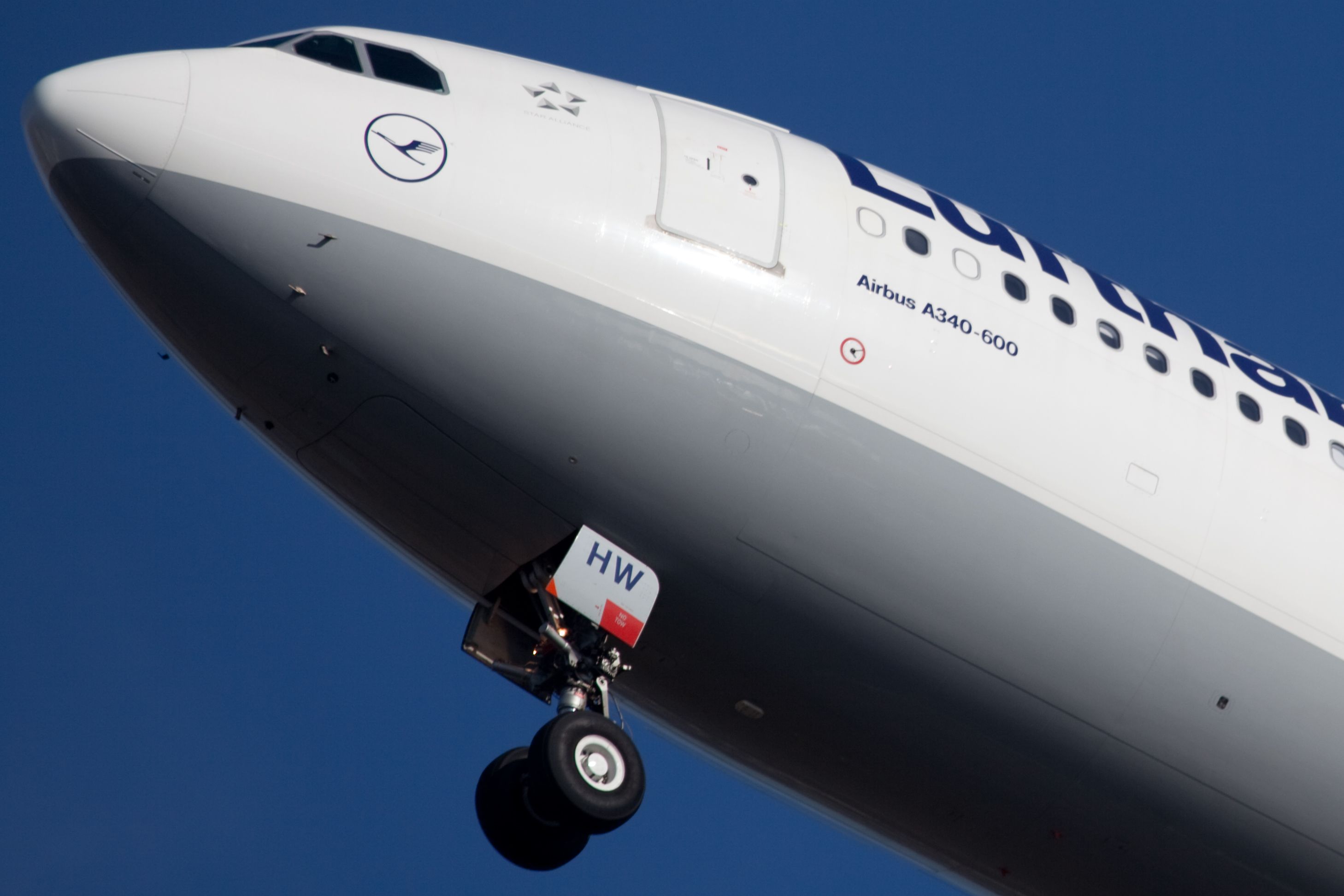 The Lone Airbus A340 Route - The Better Flayer