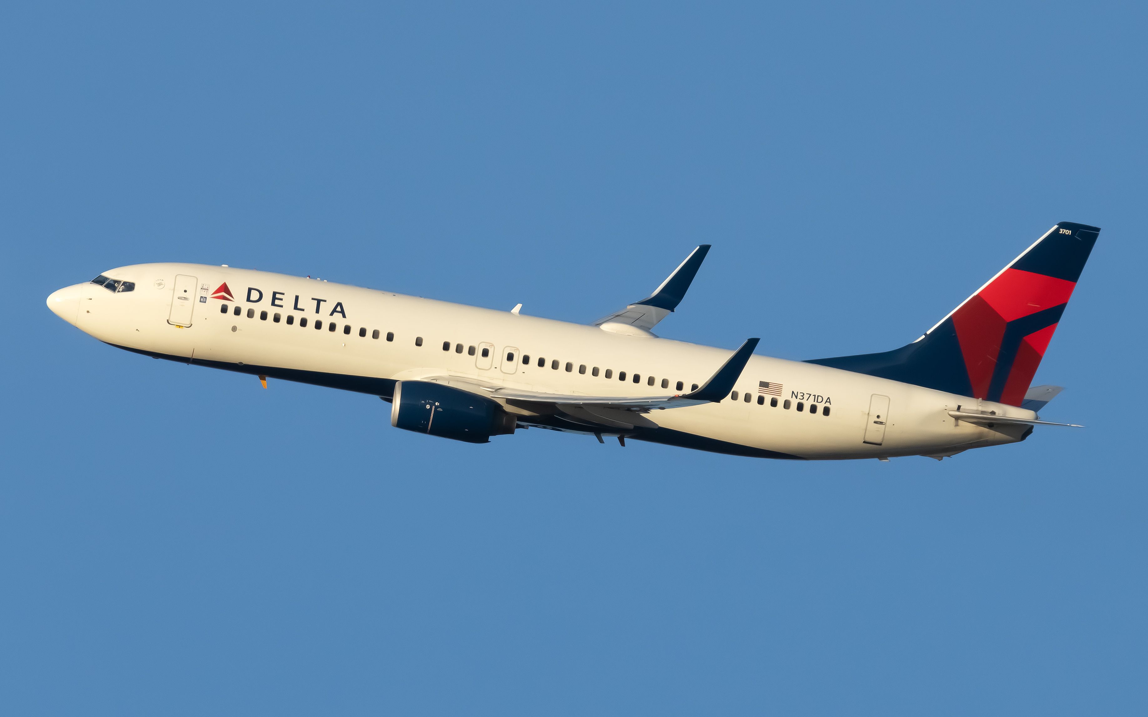 Delta Air Lines in Second Near Miss: Runway Chaos at Mexico City Airport