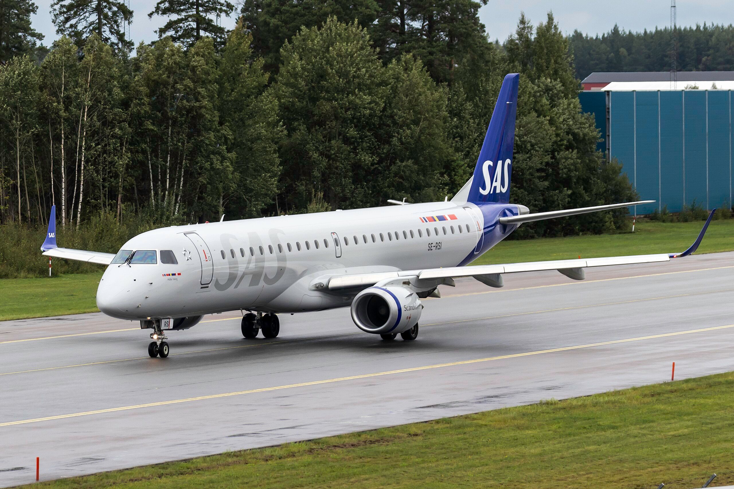 SAS Places Firm Order For 45 Embraer E195-E2s