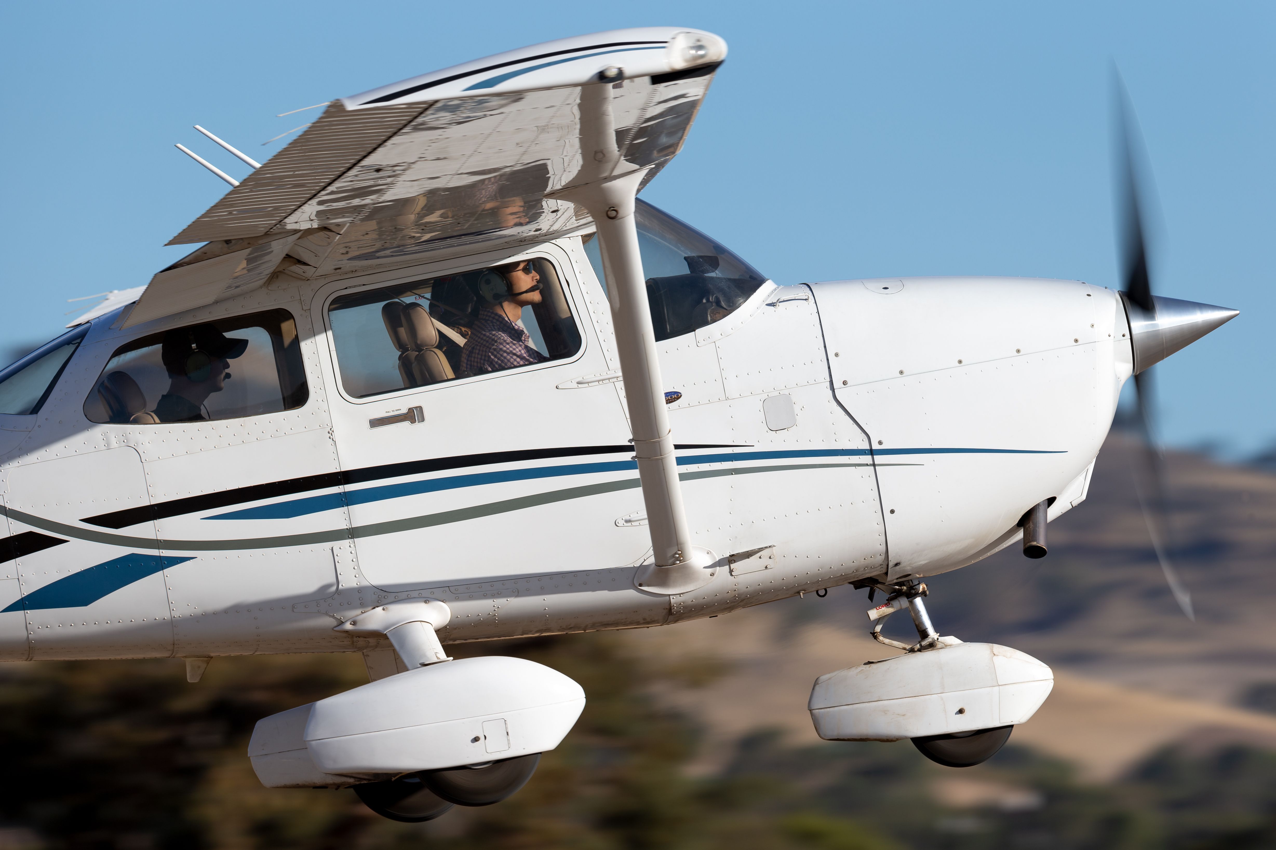 25% Of Flights Delayed After Alleged Cessna Hijack At Vancouver Airport