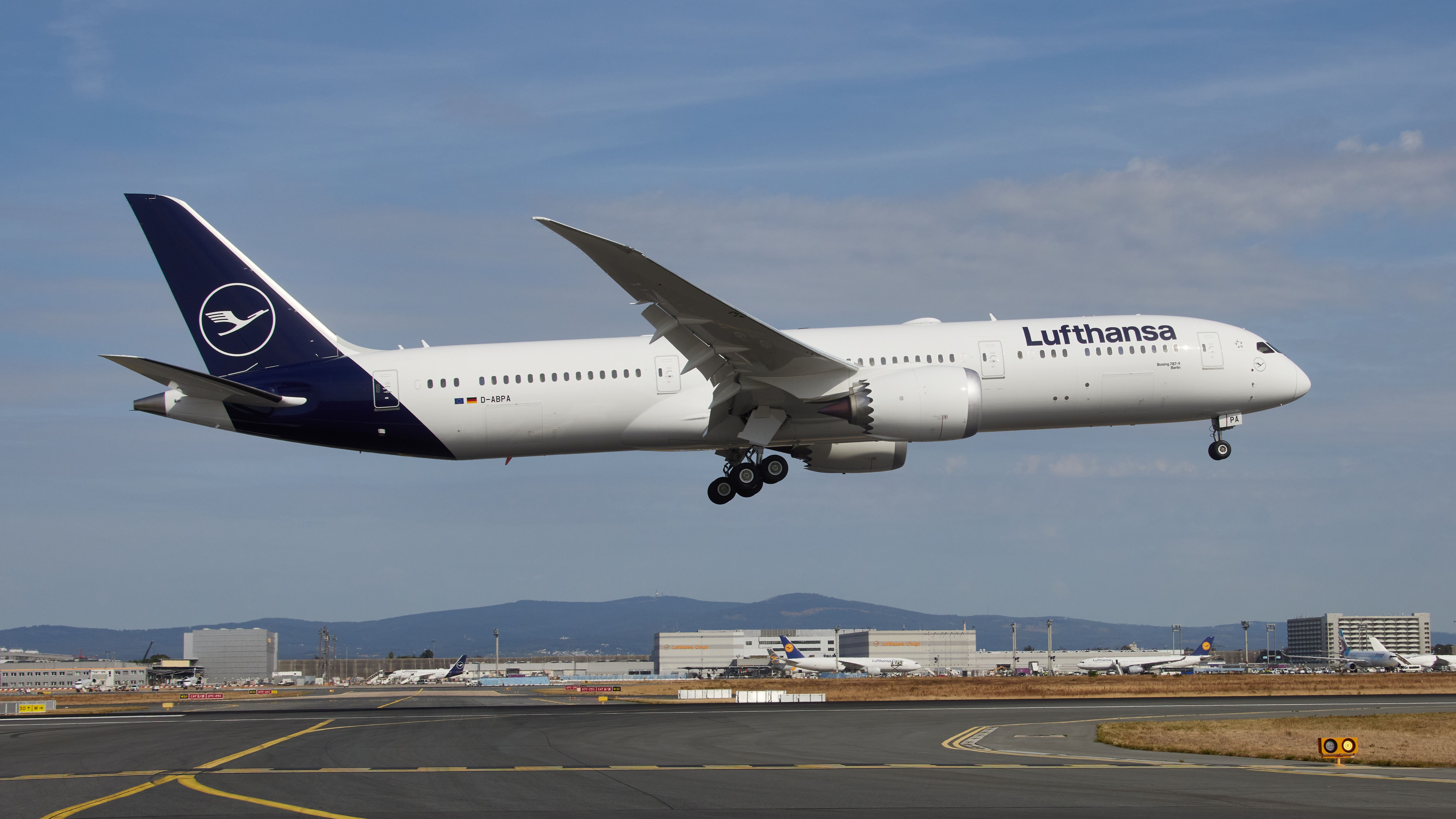 Lufthansa To Receive 1st Allegris Boeing 787 In September With New ...