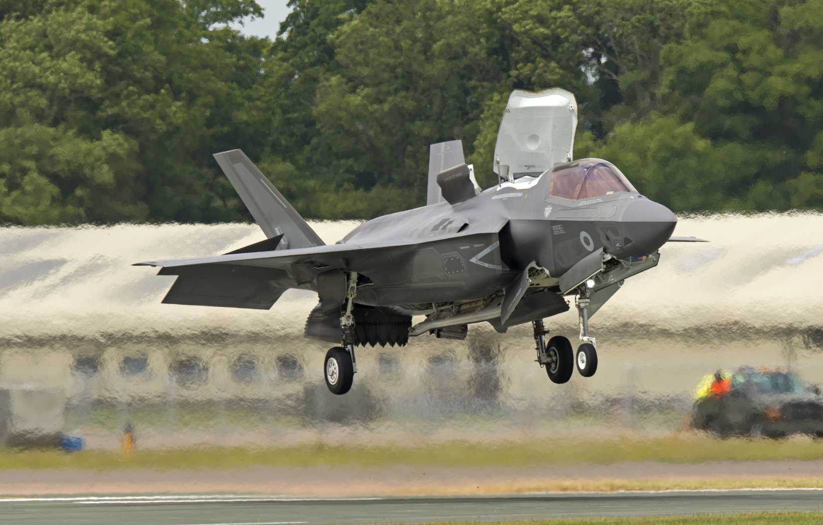 Japan Receives First F-35B Stealth Fighters for Air Base Deployment